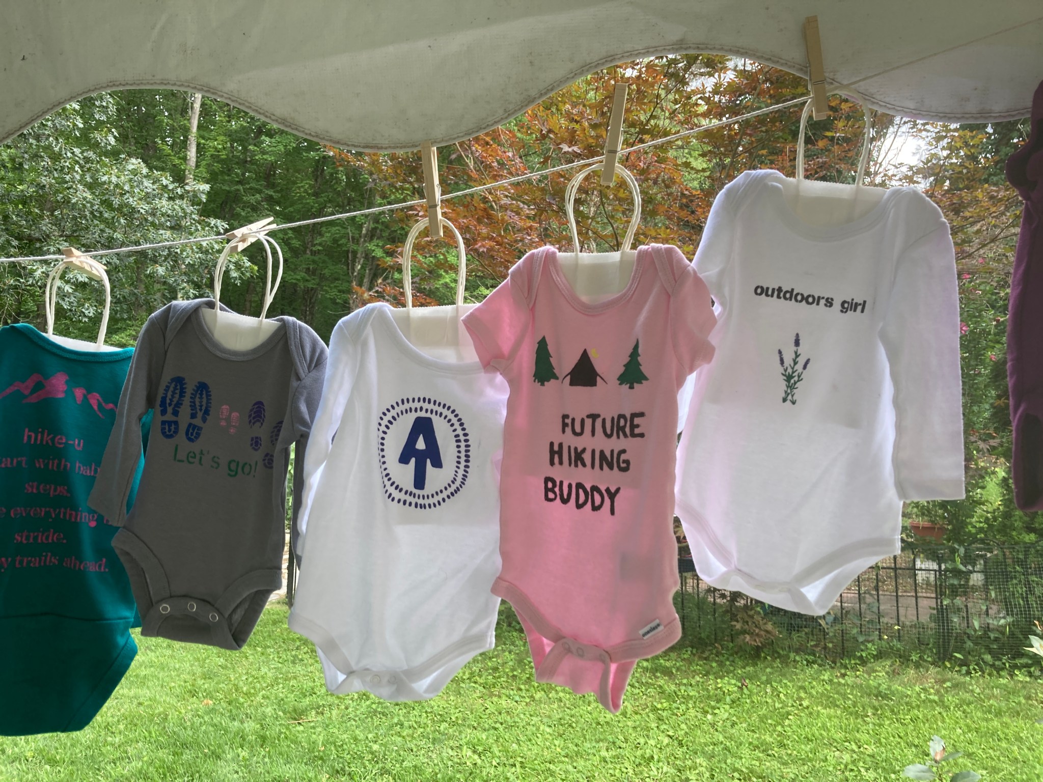 Baby shower onesie decorating that is guaranteed to look good – Mostly ...